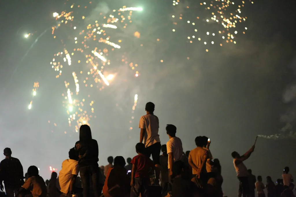 What should you do in a firework emergency | Tips and Advice